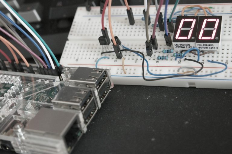 Multiplexing 7 Segment Display With Raspberry Pi Microcontroller Based Projects